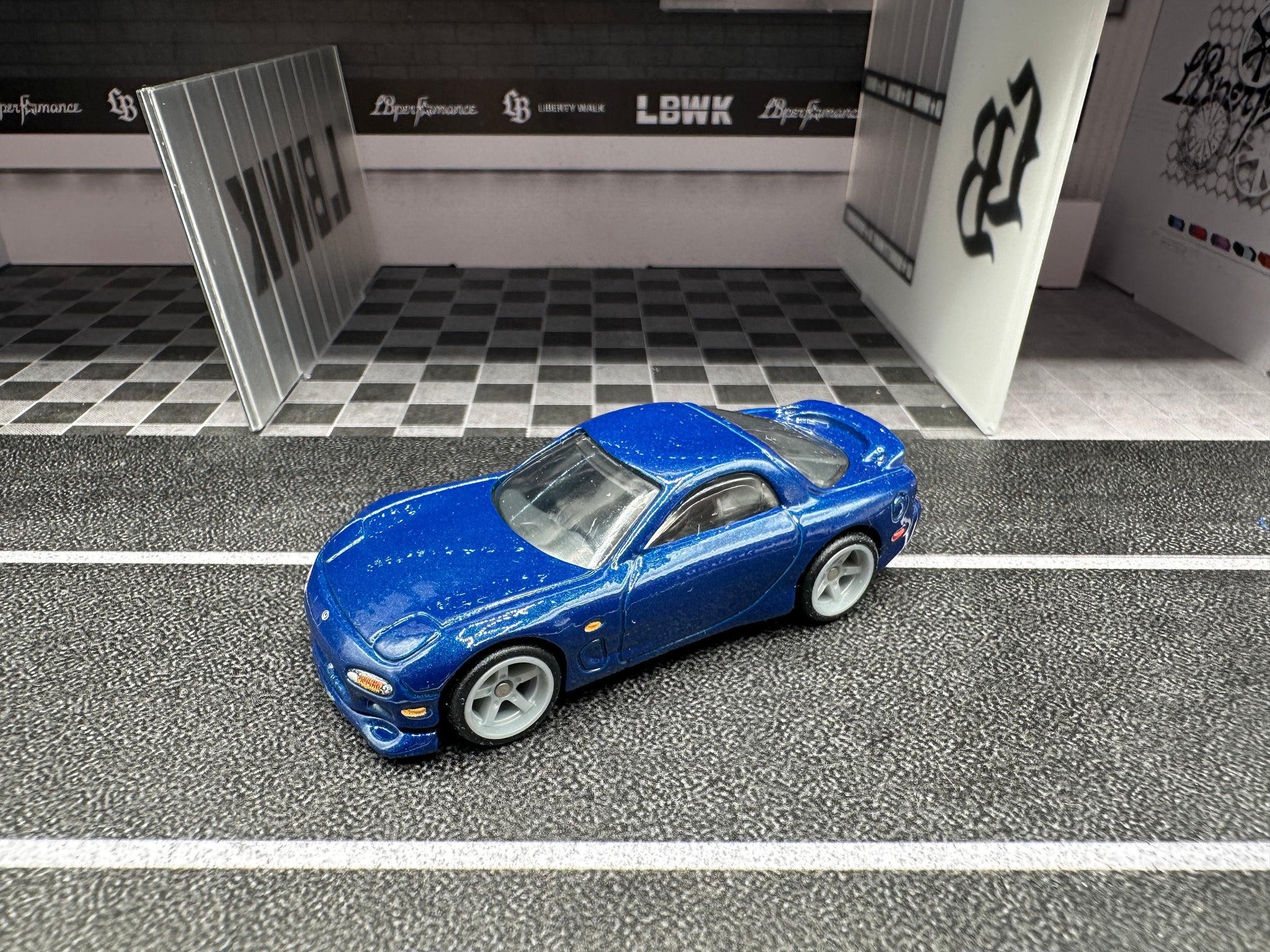 Hot Wheels Ronin Run '95 Mazda RX-7 | HW Models Ltd