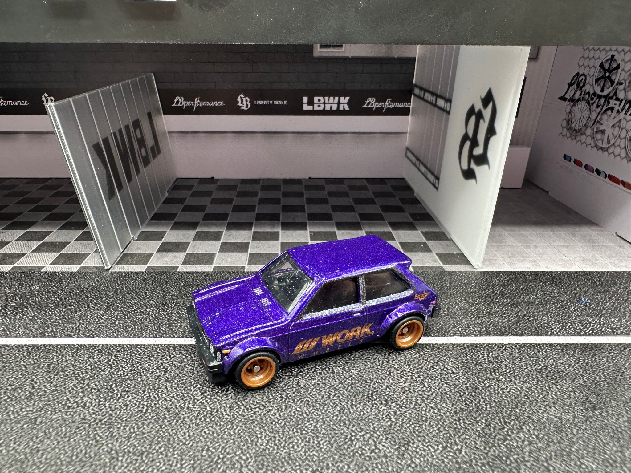 Hot Wheels Ronin Run Toyota Starlet KP61 | HW Models Ltd